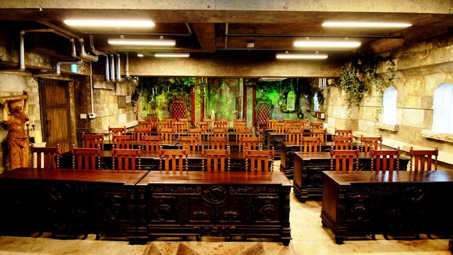 秋葉原駅徒歩1分!会議・セミナー・研修・パーティー・撮影が映える!面白いイベント会場 【王宮の魔法学校】の写真7