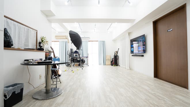 コスプレや自由アレンジ可能な「白」と「自由」をコンセプトにしたスペース/谷町線長原駅2分の写真1