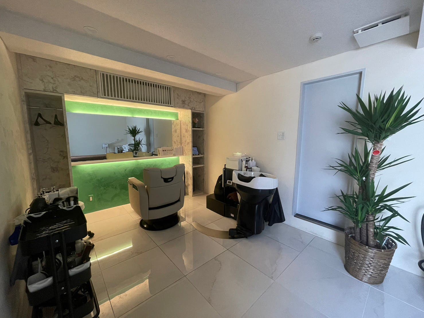 【六本木駅 徒歩6分】高級プライベートサロン✨美容・ヘアメイク・ヘッドスパ🧖シャンプー台🚿マッサージ✨セミナー✍撮影📸の写真10