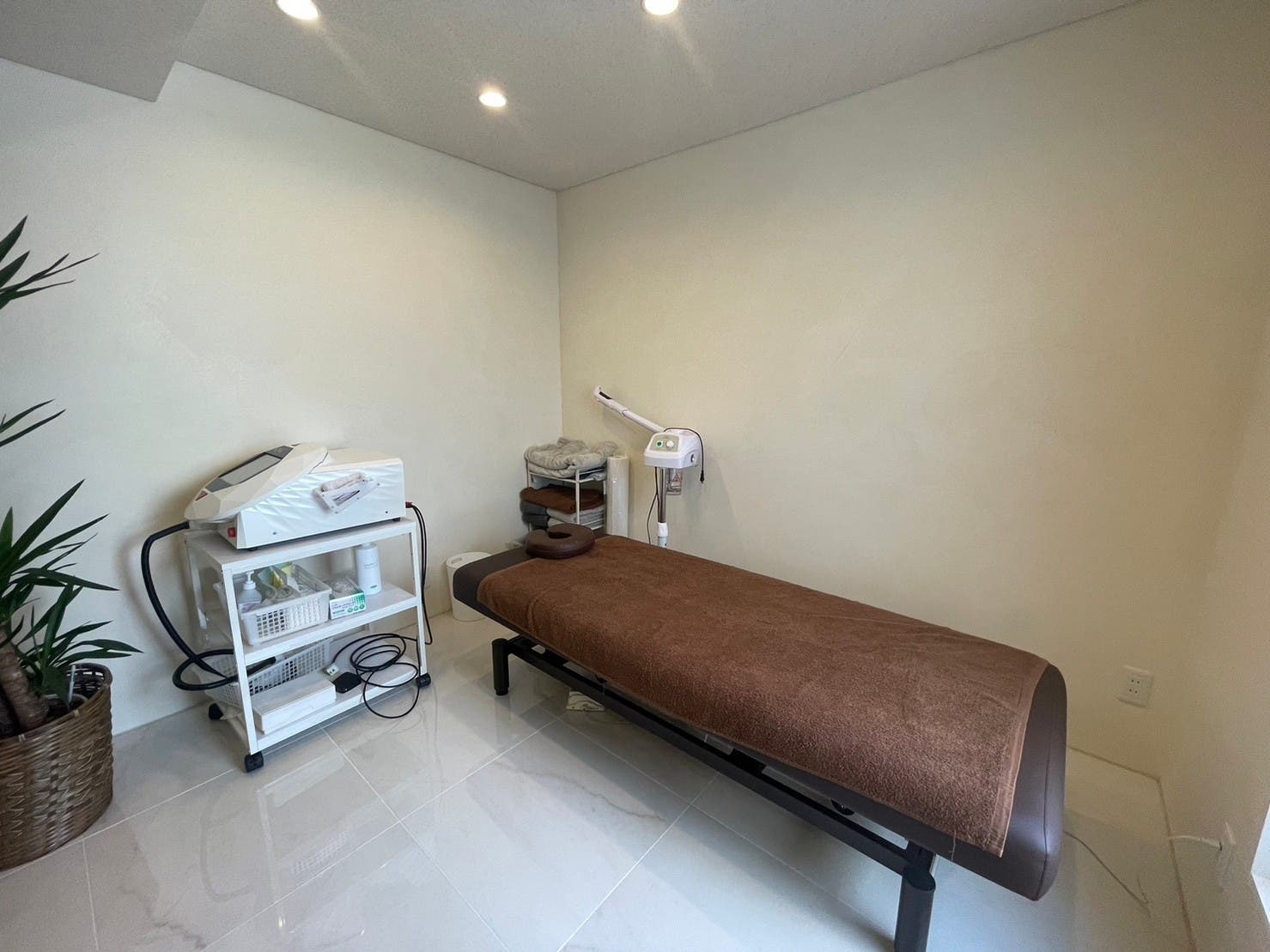 【六本木駅 徒歩6分】高級プライベートサロン✨美容・ヘアメイク・ヘッドスパ🧖シャンプー台🚿マッサージ✨セミナー✍撮影📸の写真9