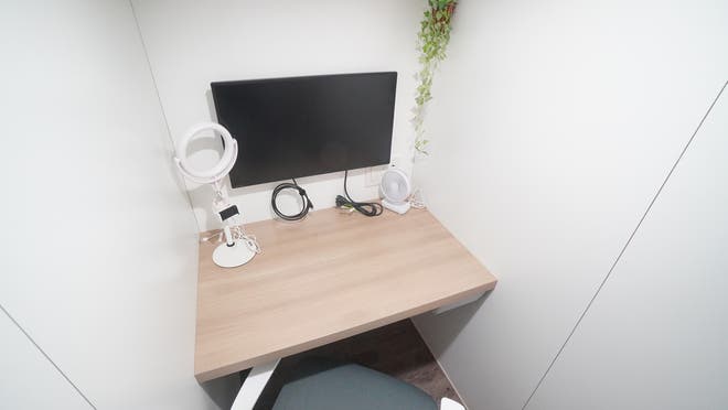 <ミニマルワークブース博多No.2>完全個室ワークブース💼Wi-Fi📶モニター🖥テレワーク/ZOOM/自習/作業場所の写真5