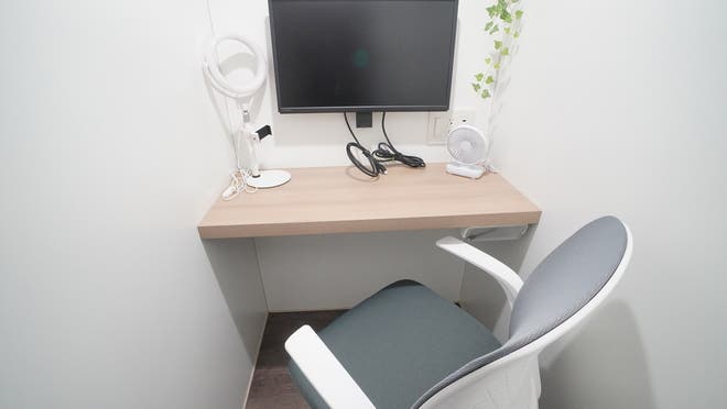 <ミニマルワークブース博多No.4>完全個室ワークブース💼Wi-Fi📶モニター🖥テレワーク/ZOOM/自習/作業場所の写真3