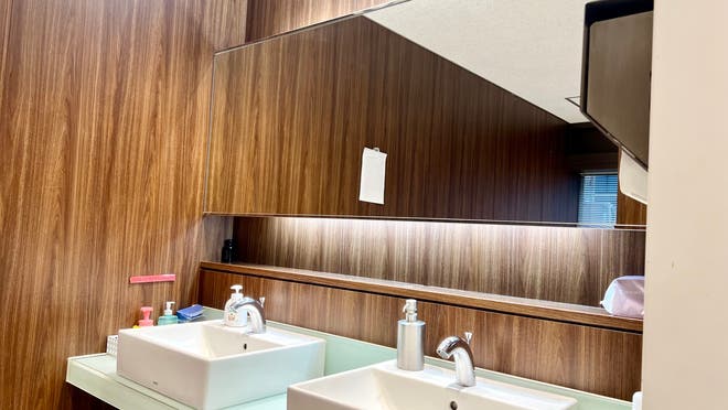 1名用広々個室1 (モニターなし) PC作業/Web会議/ちょっとした休憩など ※完全個室ではありません※の写真12