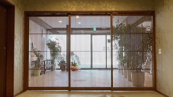 近鉄・JR桜井駅から徒歩5分 約80㎡オールフローリングで壁面鏡張り、天井高2.7m、インスタ映えするお洒落な空間の写真19