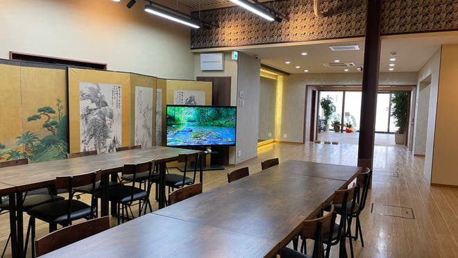 近鉄・JR桜井駅から徒歩5分 約80㎡オールフローリングで壁面鏡張り、天井高2.7m、インスタ映えするお洒落な空間の写真13