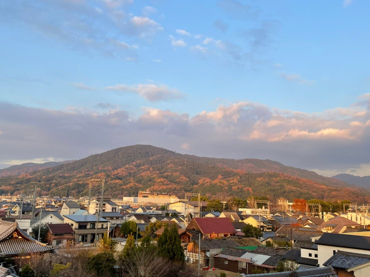 近鉄・JR桜井駅から徒歩5分　約80㎡オールフローリングで壁面鏡張り、天井高2.7ｍ、インスタ映えするお洒落な空間の写真25