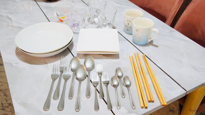 【エレメント京橋駅前🏰】クリスマスツリー🎄14名迄OK!広々2部屋◎120インチ高機能プロジェクター・撮影多数・女子会の写真14