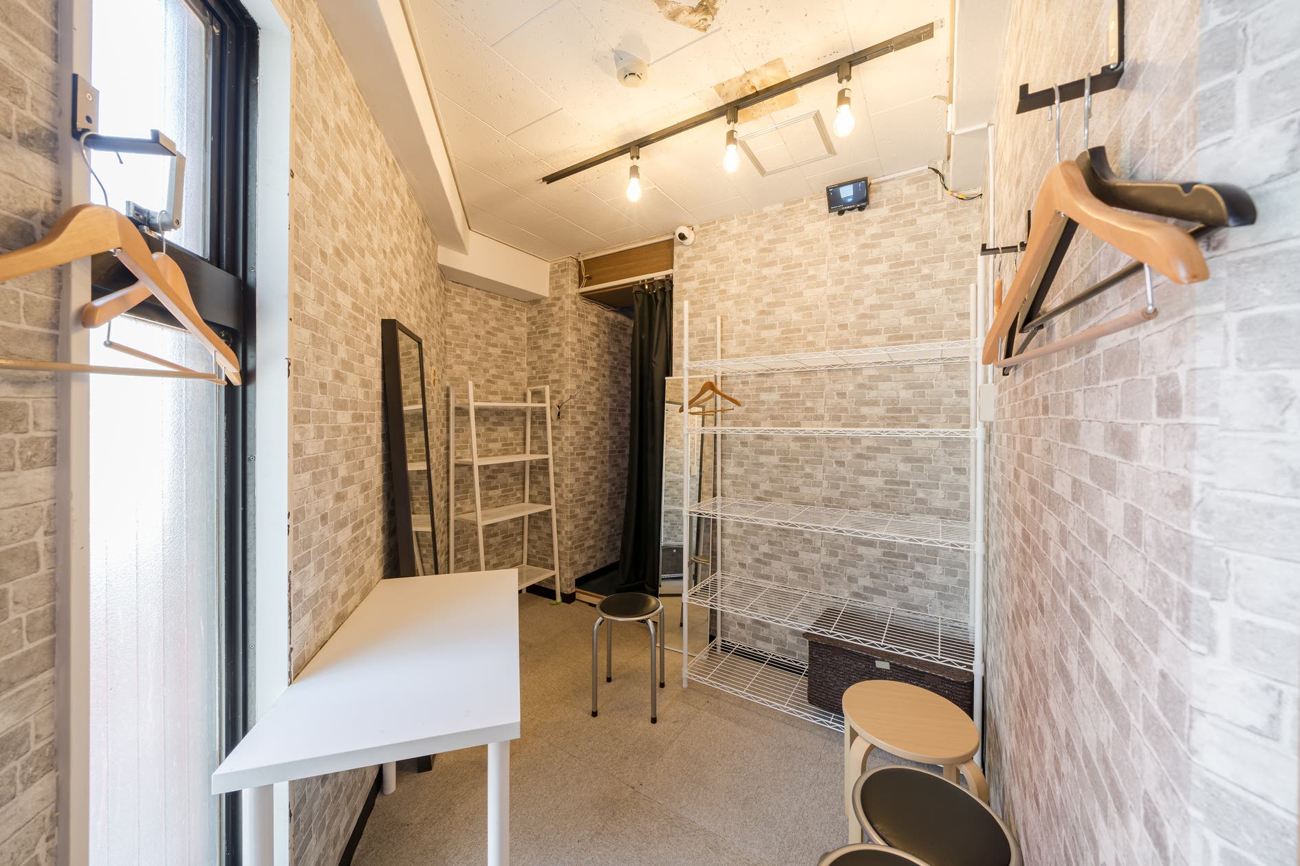 劇場レンタルライブスタジオです。客席キャパ40席。池袋駅徒歩3分です。の写真9