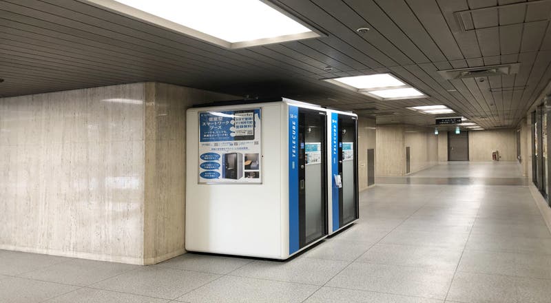 【テレキューブ】東京流通センターの個室型ワークブース（56-01）です。視線と音を遮る、プライベートな集中環境。