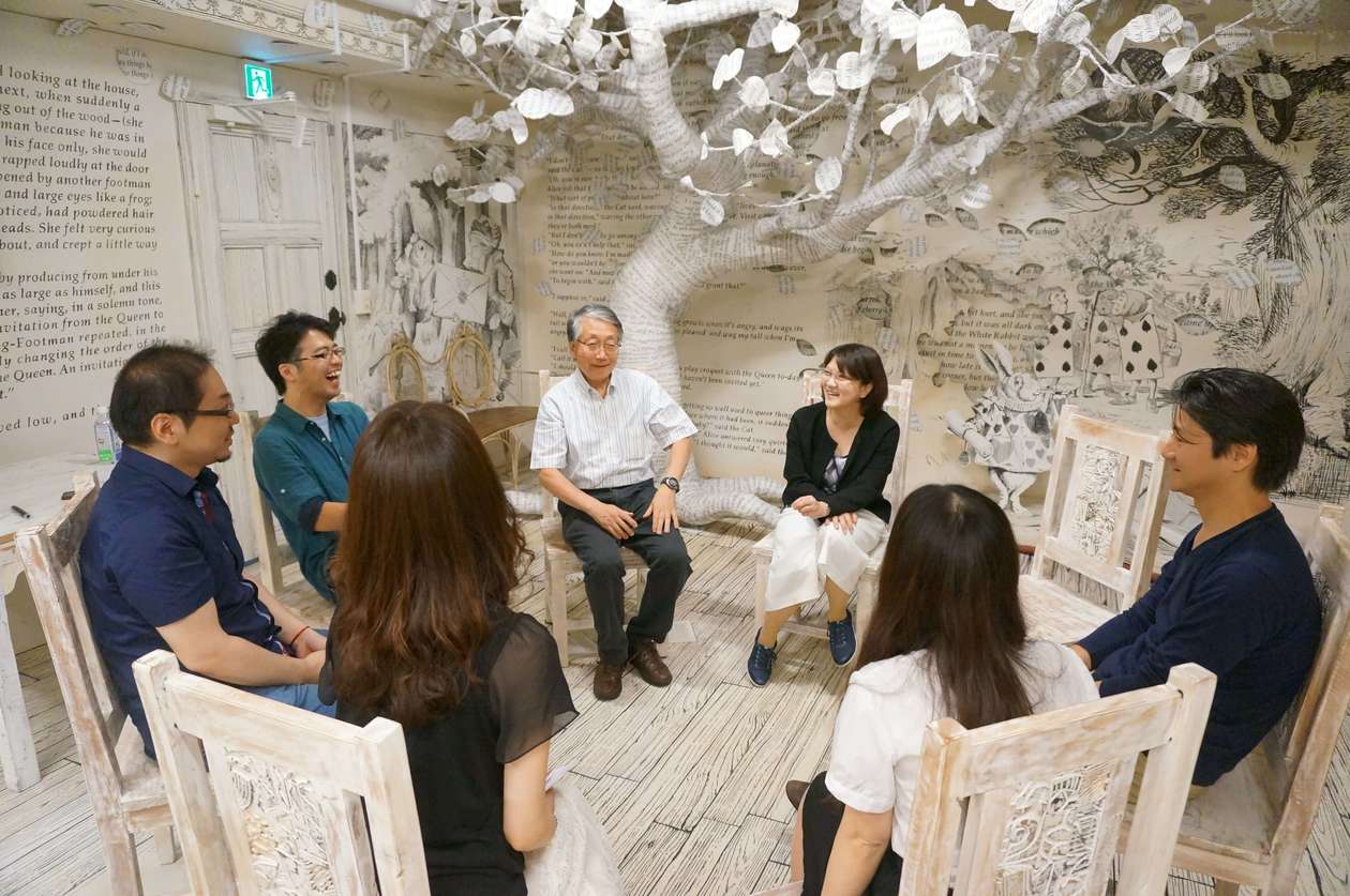 秋葉原駅徒歩1分！会議・セミナー・研修・パーティー・撮影が映える！おしゃれなレンタルスペース　【『アリスのホワイトルーム】の写真9