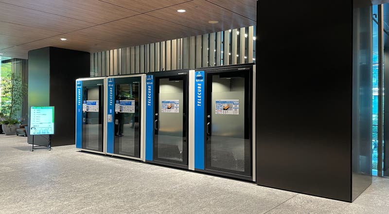 【テレキューブ】コモレ四谷の個室型ワークブース（101-03）です。視線と音を遮る、プライベートな集中環境。