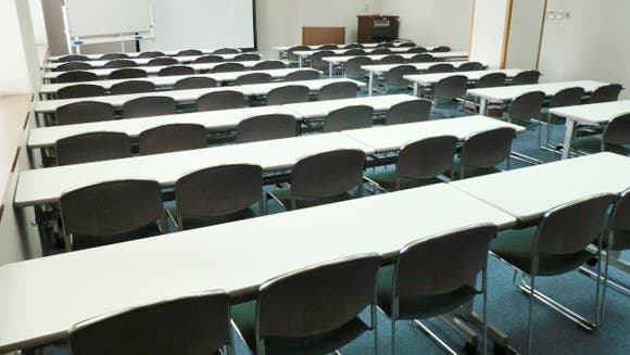 大阪会議室 NSEリアルエステート堂島店 D室(最大70名)の写真1