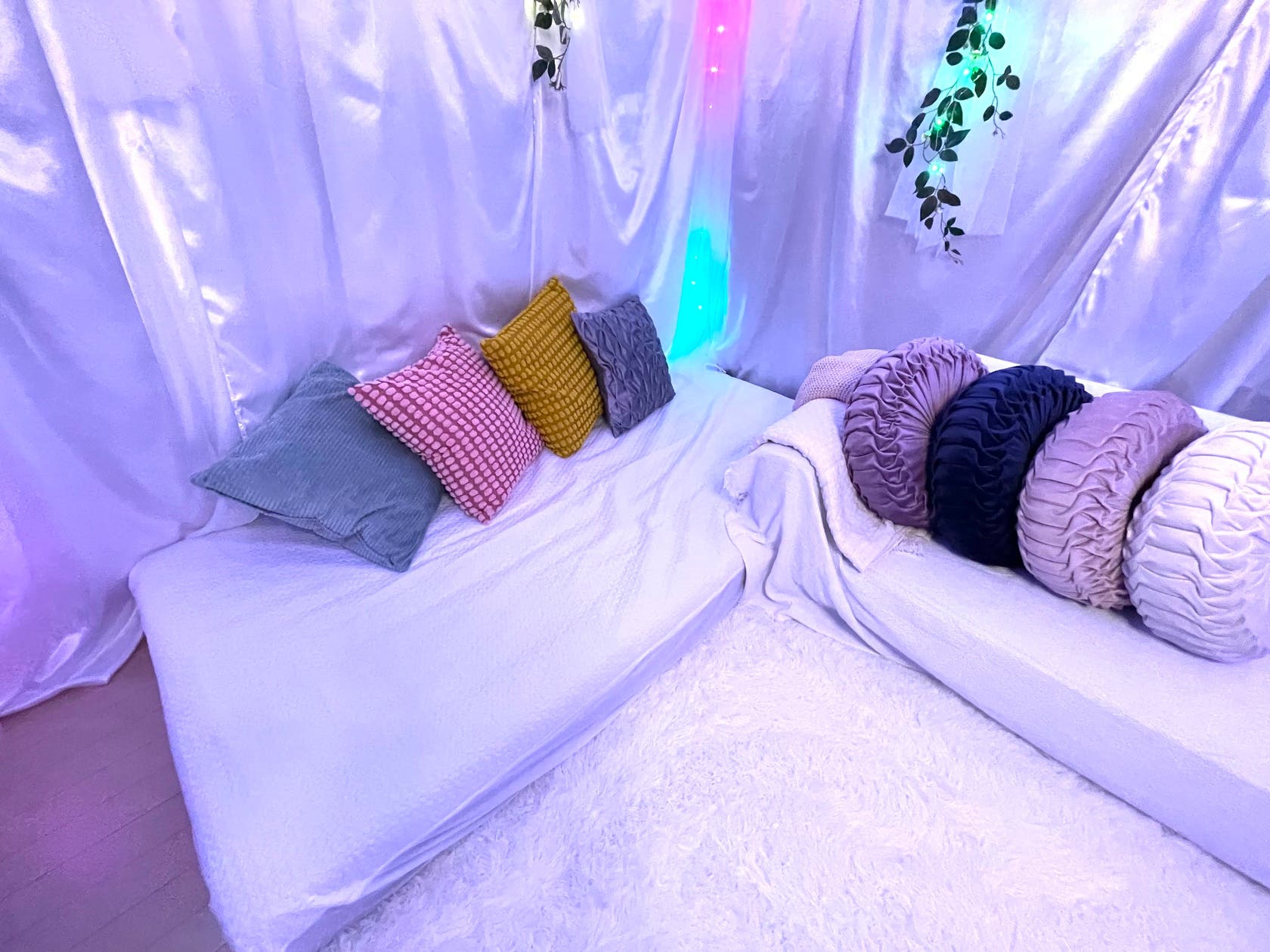 フロアにこのスペースだけ🔥駅1分✨幻想空間🍀🌌大人気ゲーム🎮プロジェクター🎥マットレス🛌飲み会🥂デート💕24Hの写真19