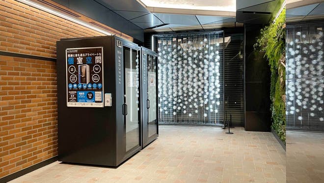 【テレキューブ】大手町ビルの個室型ワークブース(166-04)です。視線と音を遮る、プライベートな集中環境。の写真1