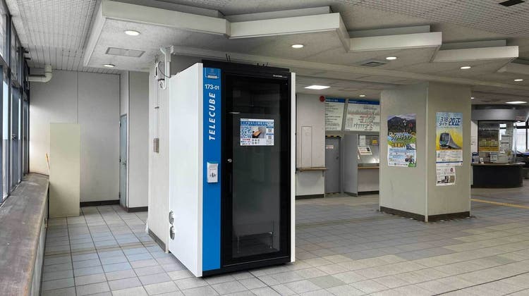 【テレキューブ】練馬高野台駅の個室型ワークブース(173-01)です。視線と音を遮る、プライベートな集中環境。の写真1