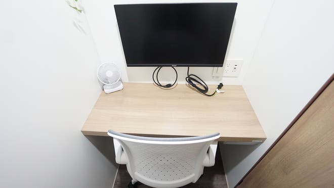 <Pao Work 神田東口No.2>完全個室ワークブース💼光回線Wi-Fi📶モニター🖥テレワーク/ZOOM/自習/作業場所の写真4