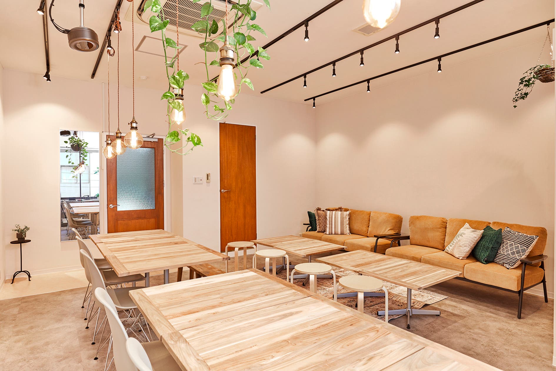 【三条駅3分】25名着席可🙆‍♀️大画面150㌅スクリーン🎥飲食持込🆗24H🌃クリスマスパーティー🧑‍🎄の写真6