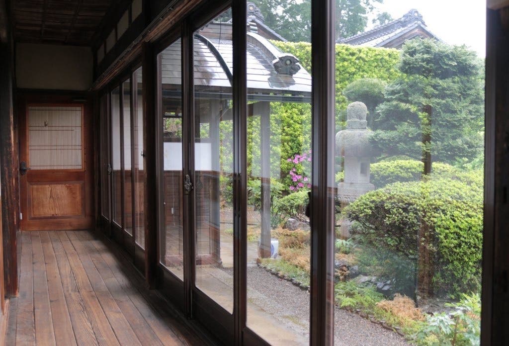 長屋門・母屋・3つの蔵・日本庭園・屋敷林で構成された農家屋敷の写真16