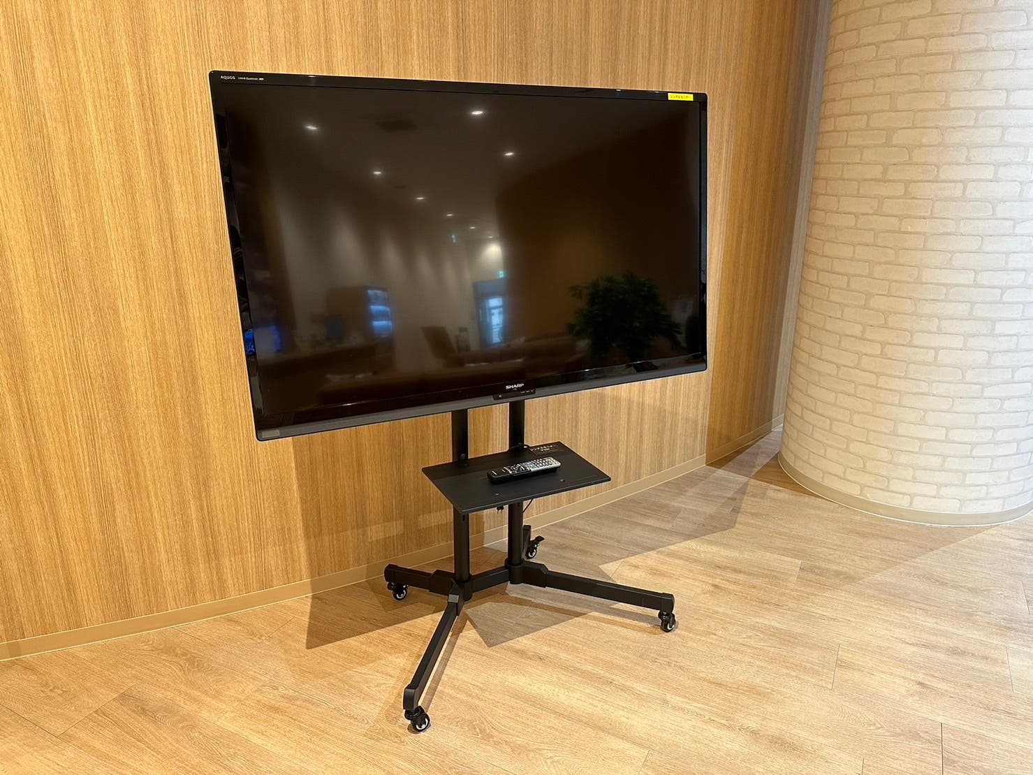 モニター　60インチの画像1