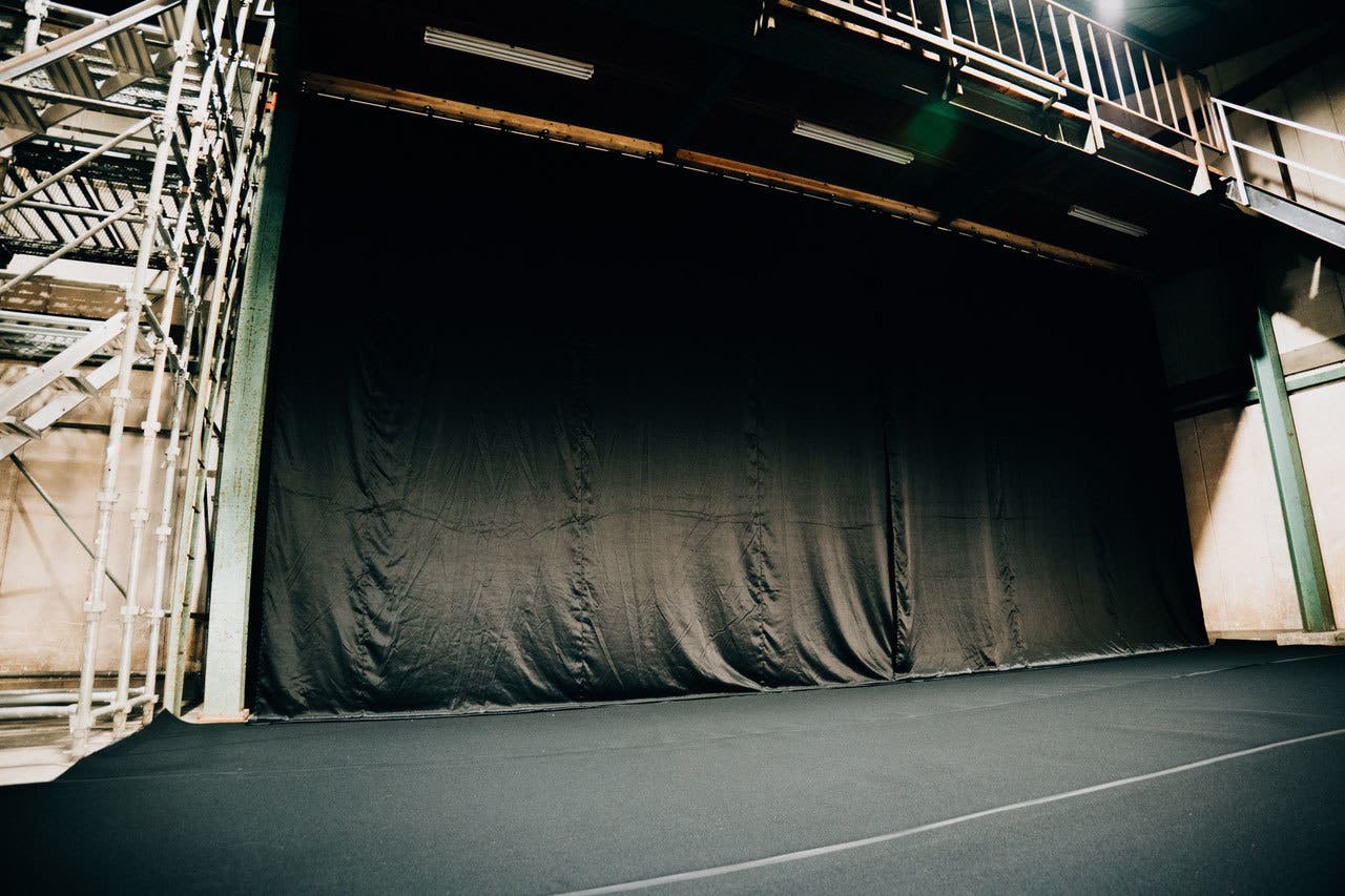 黒幕・黒パンチレンタルの画像1