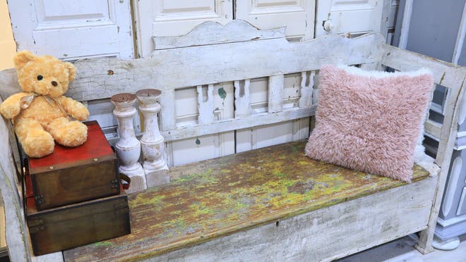 メゾネット|ガレージ|アンティーク家具|撮影機材|おしゃれキッチン|背景×7|床材×2|自然光|疑似光|駐車スペース5台完備|の写真4