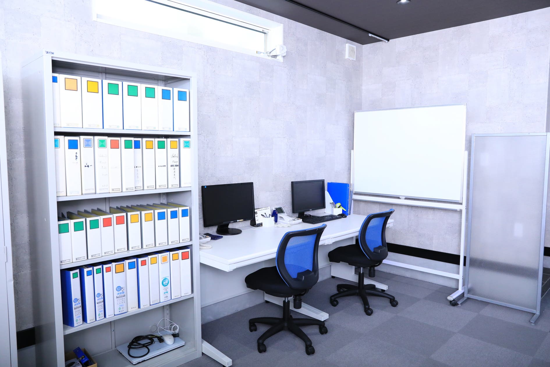 メゾネット｜ガレージ｜アンティーク家具｜撮影機材｜おしゃれキッチン｜背景×7｜床材×2｜自然光｜疑似光｜駐車スペース５台完備｜の写真16