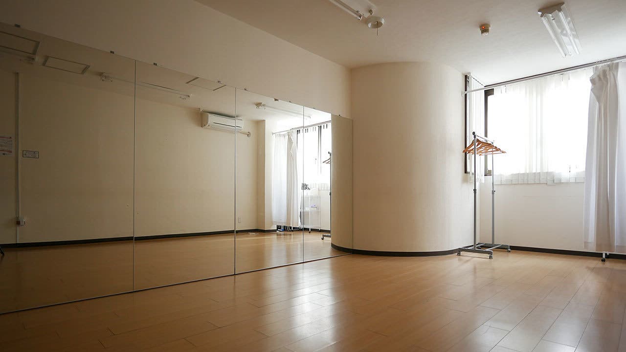 【天神駅5分】ダンスができるレンタルスタジオ★空いていれば当日の予約も可能★24時間営業中！1時間からお気軽にどうぞ♪の写真1