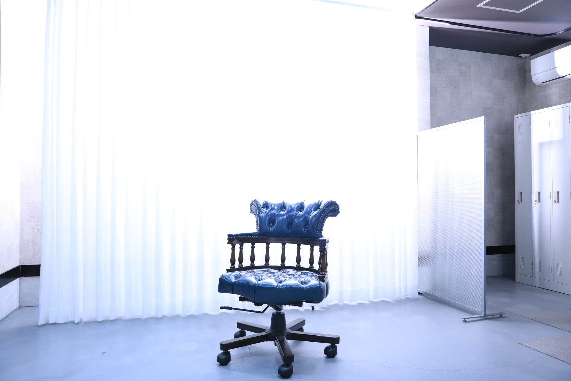 メゾネット｜ガレージ｜アンティーク家具｜撮影機材｜おしゃれキッチン｜背景×7｜床材×2｜自然光｜疑似光｜駐車スペース５台完備｜の写真21