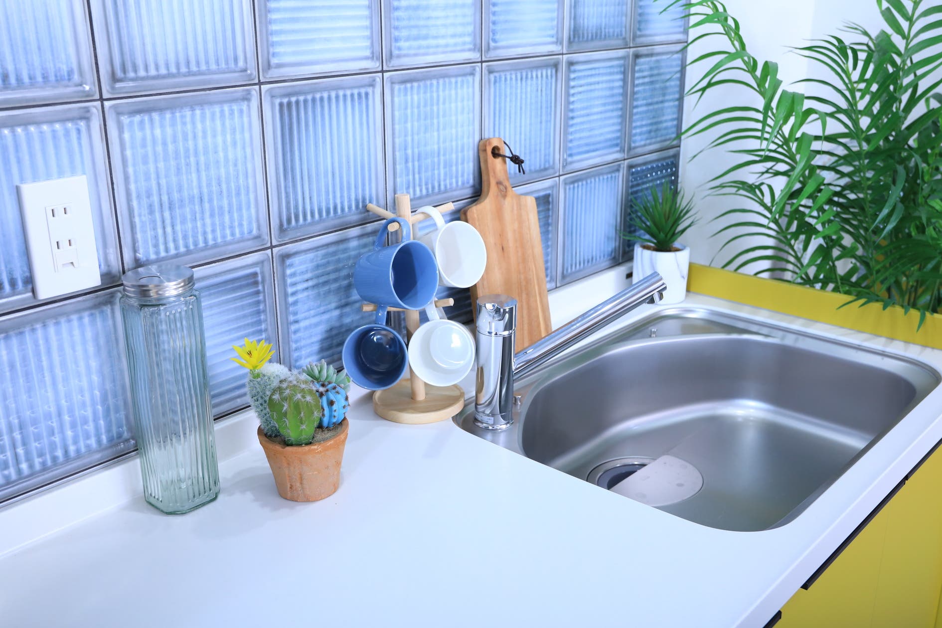 メゾネット｜ガレージ｜アンティーク家具｜撮影機材｜おしゃれキッチン｜背景×7｜床材×2｜自然光｜疑似光｜駐車スペース５台完備｜の写真11