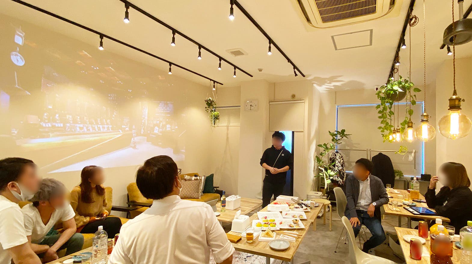 【三条駅3分】25名着席可🙆‍♀️大画面150㌅スクリーン🎥飲食持込🆗24H🌃クリスマスパーティー🧑‍🎄の写真9