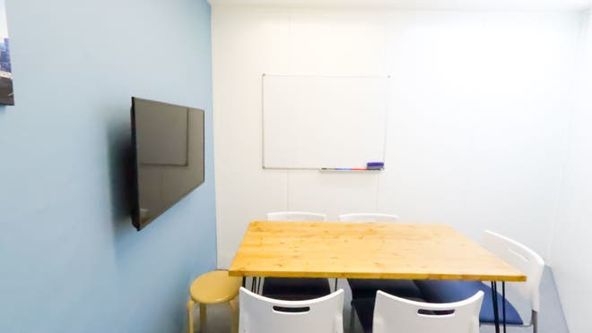 【JR新宿駅 徒歩2分!明治通り沿い!6名利用可!】完全個室!リモートワーク・多目的利用OK!ふれあい貸し会議室 新宿No76の写真3