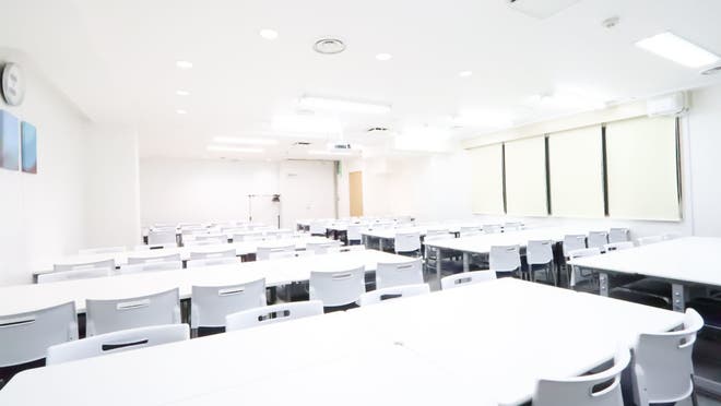 【JR新宿駅 徒歩2分!大型会議室!100名利用可】高性能プロジェクター・マイク・WiFi無料!ふれあい貸し会議室 新宿No73の写真9