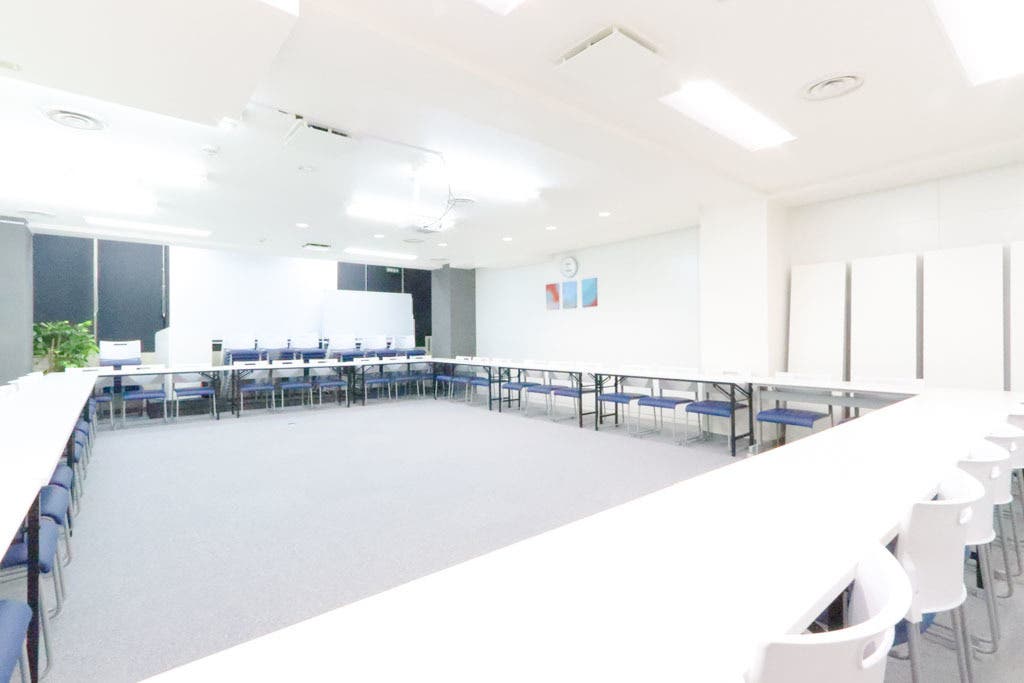 【JR新宿駅 徒歩2分！大型会議室！100名利用可】高性能プロジェクター・マイク・WiFi無料！ふれあい貸し会議室 新宿No73の写真12