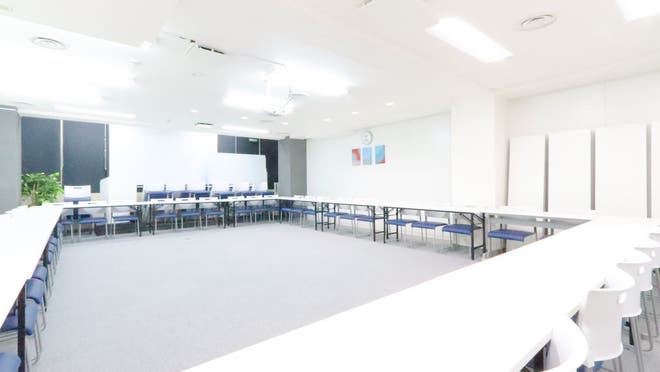 【JR新宿駅 徒歩2分!大型会議室!100名利用可】高性能プロジェクター・マイク・WiFi無料!ふれあい貸し会議室 新宿No73の写真12