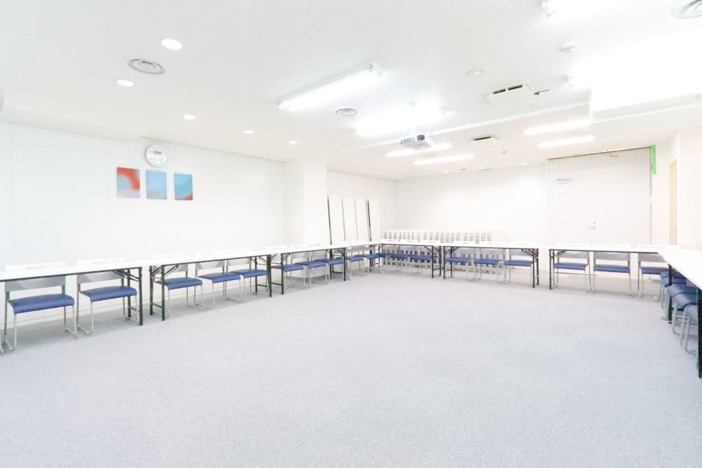 【JR新宿駅 徒歩2分！大型会議室！100名利用可】高性能プロジェクター・マイク・WiFi無料！ふれあい貸し会議室 新宿No73の写真13