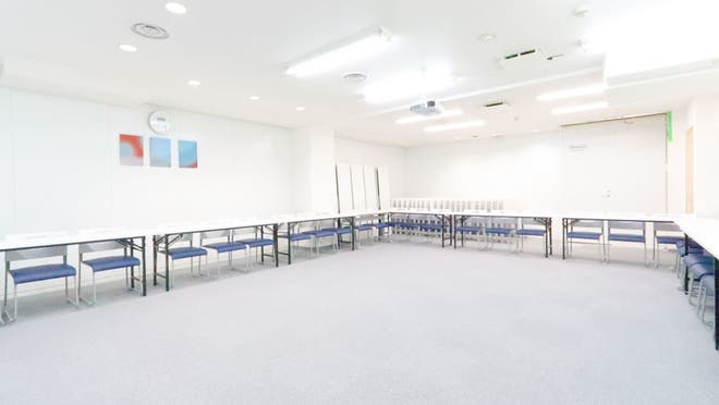 【JR新宿駅 徒歩2分!大型会議室!100名利用可】高性能プロジェクター・マイク・WiFi無料!ふれあい貸し会議室 新宿No73の写真13