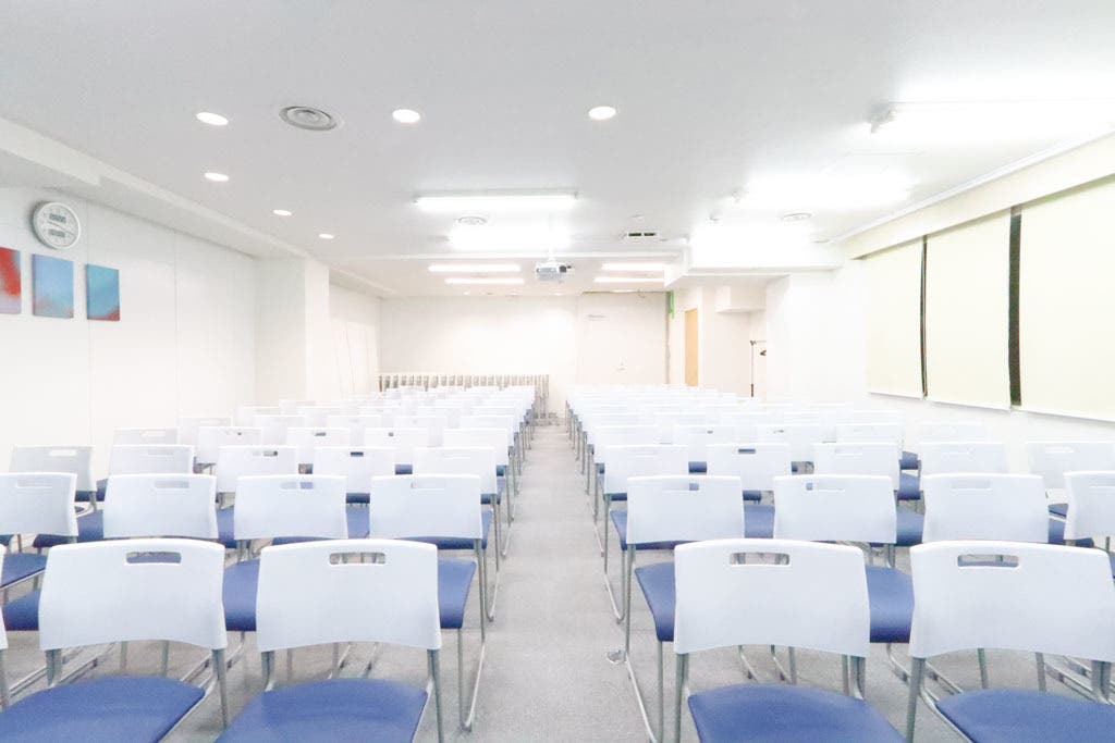 【JR新宿駅 徒歩2分！大型会議室！100名利用可】高性能プロジェクター・マイク・WiFi無料！ふれあい貸し会議室 新宿No73の写真16