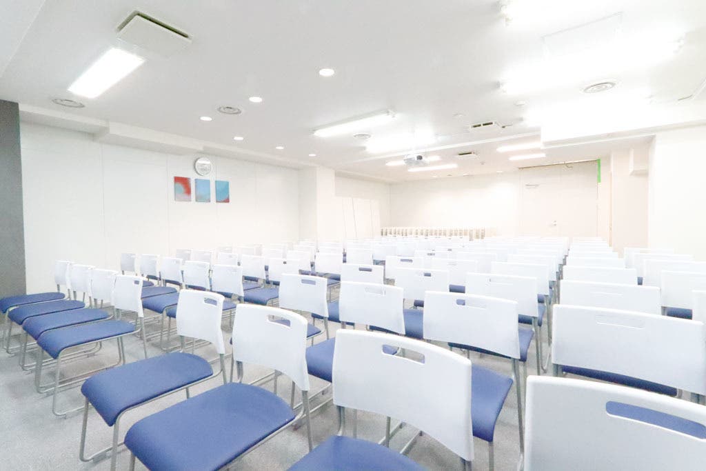 【JR新宿駅 徒歩2分！大型会議室！100名利用可】高性能プロジェクター・マイク・WiFi無料！ふれあい貸し会議室 新宿No73の写真18