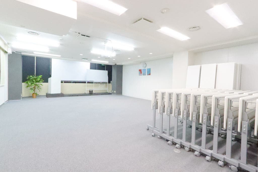 【JR新宿駅 徒歩2分！大型会議室！100名利用可】高性能プロジェクター・マイク・WiFi無料！ふれあい貸し会議室 新宿No73の写真19