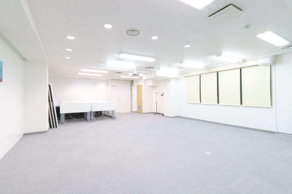 【JR新宿駅 徒歩2分！大型会議室！100名利用可】高性能プロジェクター・マイク・WiFi無料！ふれあい貸し会議室 新宿No73の写真20