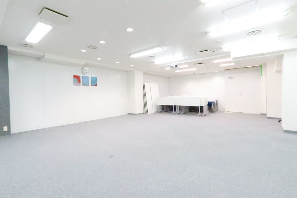 【JR新宿駅 徒歩2分！大型会議室！100名利用可】高性能プロジェクター・マイク・WiFi無料！ふれあい貸し会議室 新宿No73の写真21