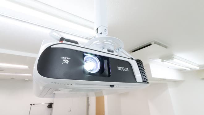 【JR新宿駅 徒歩2分!大型会議室!100名利用可】高性能プロジェクター・マイク・WiFi無料!ふれあい貸し会議室 新宿No73の写真22