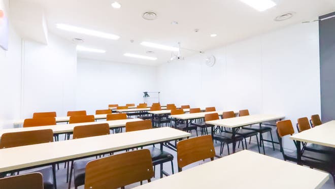 【JR新宿駅 徒歩2分!中型会議室!32名利用可】プロジェクター・ホワイトボード・WiFi無料!ふれあい貸し会議室 新宿No74の写真5