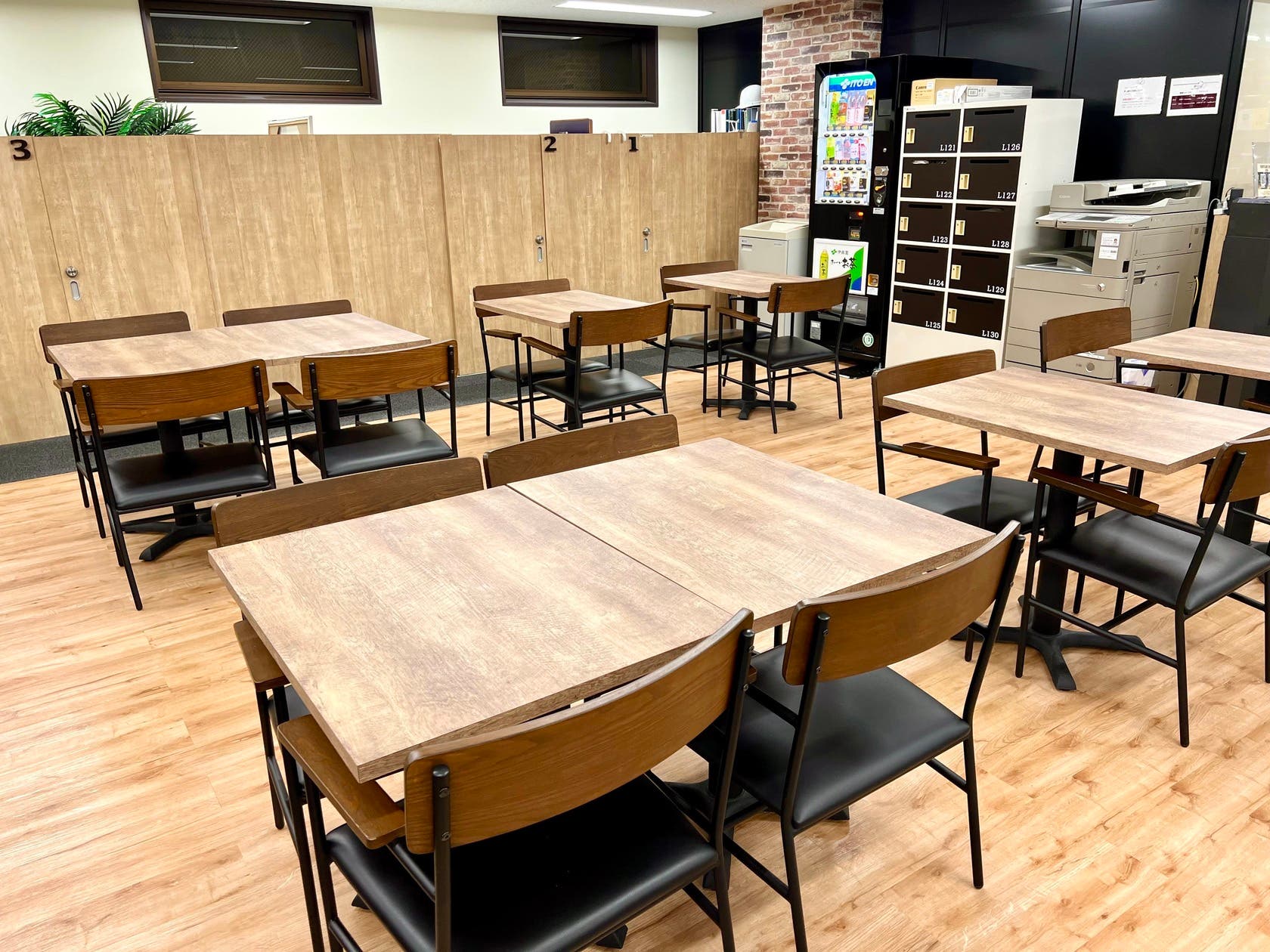 モニター付　1名用広々個室２　PC作業/Web会議/ちょっとした休憩など　※完全個室ではありません※の写真9