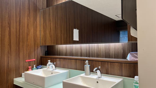 モニター付 1名用広々個室2 PC作業/Web会議/ちょっとした休憩など ※完全個室ではありません※の写真15