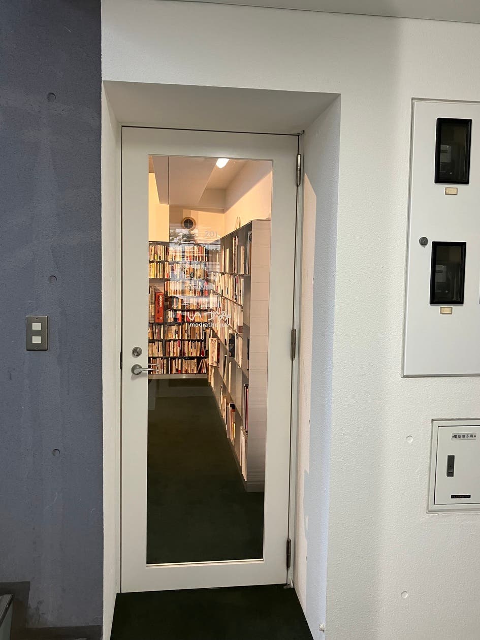 <横浜駅徒歩10分>建築家・山本理顕設計の会議室の写真10