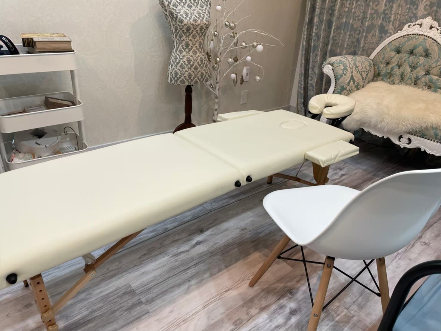 折り畳み式施術用ベットの画像1