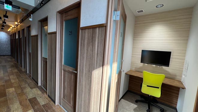 【五反田駅直結】オンライン会議可能な1名完全個室|ブース5の写真3