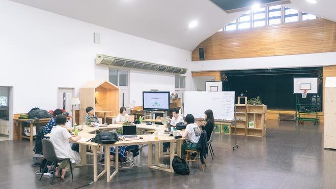 北海道八雲町/牧場地帯に佇む廃校リノベーション施設の写真2