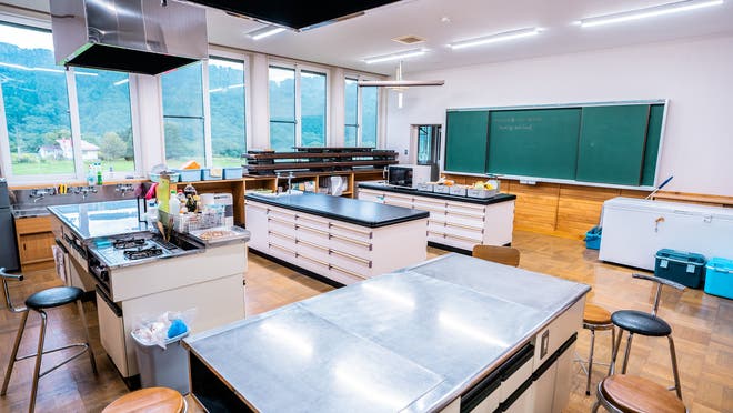 北海道八雲町/牧場地帯に佇む廃校リノベーション施設の写真7